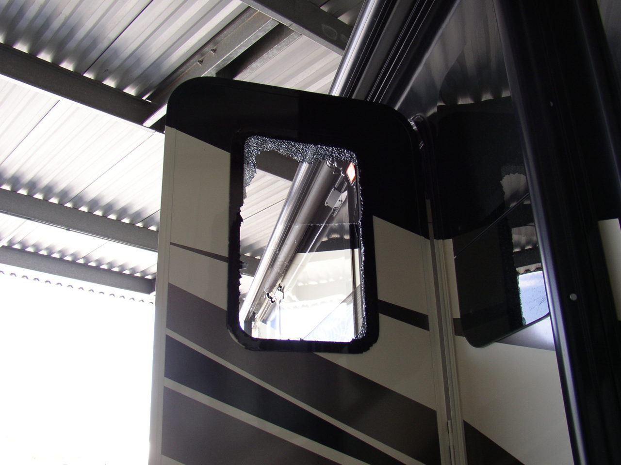 Sandy RV Glass Repair | Sandy Glass Repair | Mt. Hood Glass Company